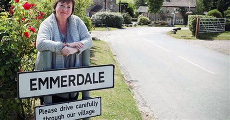 Pauline Quirke Is New Bird In Emmerdale Mirror Online