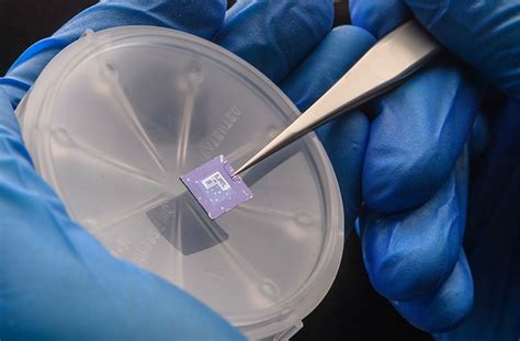 Researchers Propose A New “unhackable” Transistor News