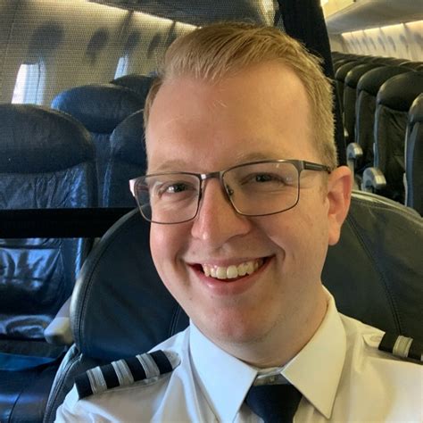 Nathan Bauer First Officer Allegiant Linkedin