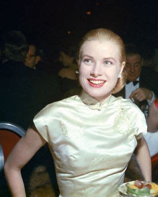 Marilyn Monroe Grace Kelly Sean Connery Les Stars De Hollywood Aux