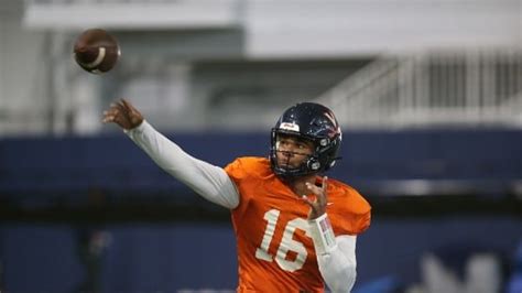 Podcast Jay Woolfolk Leaves Uva Football Leaving Tony Elliott In A Bind