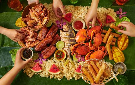Boodle Fight Traditional Filipino Feast Traditions And Food