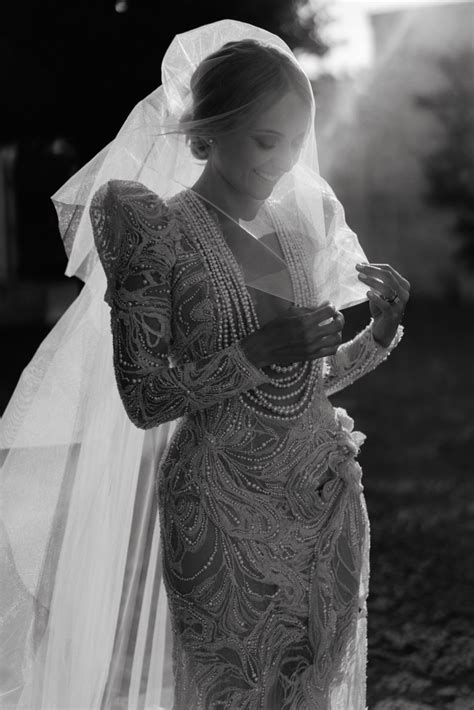 Mariage Avec Une MariÉe Jaton Couture En Puglia Bride Minimalist