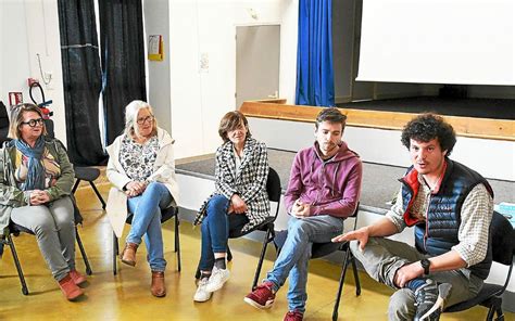 À Pont De Buis Lexposition Sex Breizh Sensibilise Les Collégiens à La