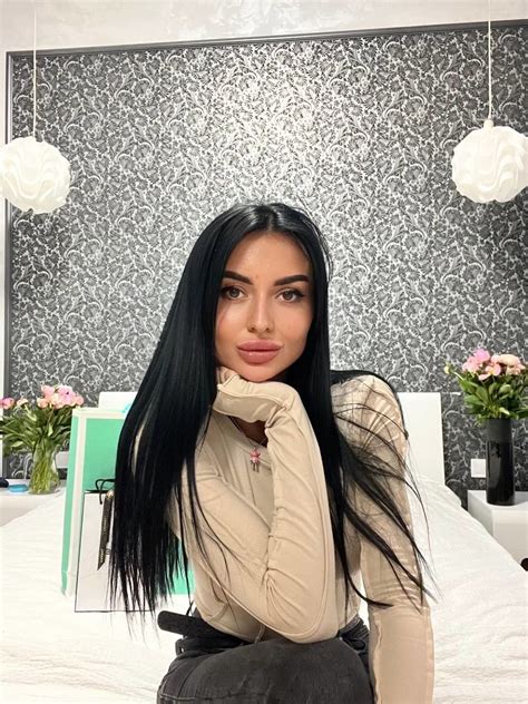 Meet Yana 30 Yo From Kyiv Ukraine Online Id 11886662 Uadates