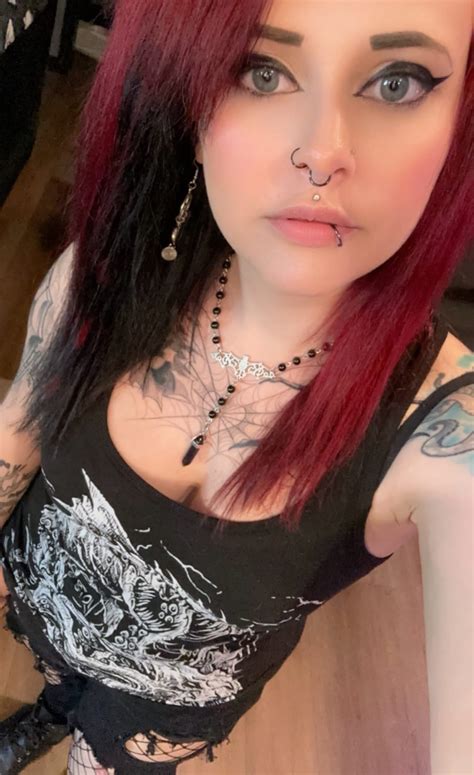 Lazy Day Goththreads Lazy Day Goththreads