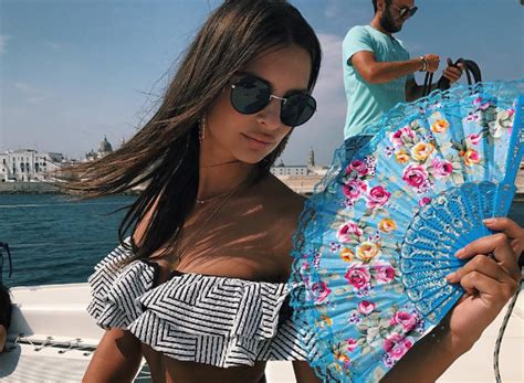Emily Ratajkowski Strips Down For A Raunchy Photo Shoot Photos