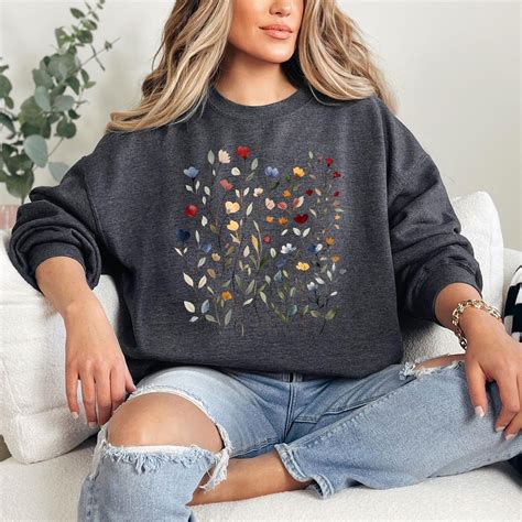 Wildflowers Sweatshirt Flower Crewneck Sweatshirt Floral Sweatshirt