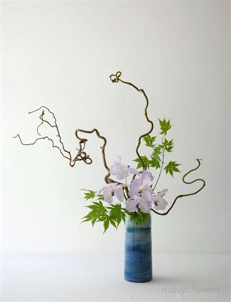 Épinglé Par Carol Skinner Art Sur Flower Arranging Peintures De Fleurs Abstraites Decoration