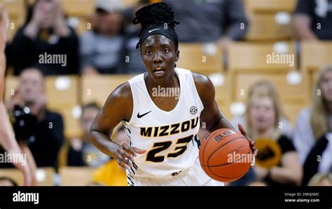 Amber Smith How To Be A Player