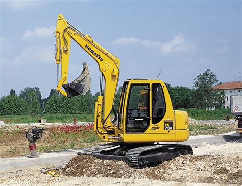 Archive Products Komatsu Crawler Type Midi Excavator Pc75r 2