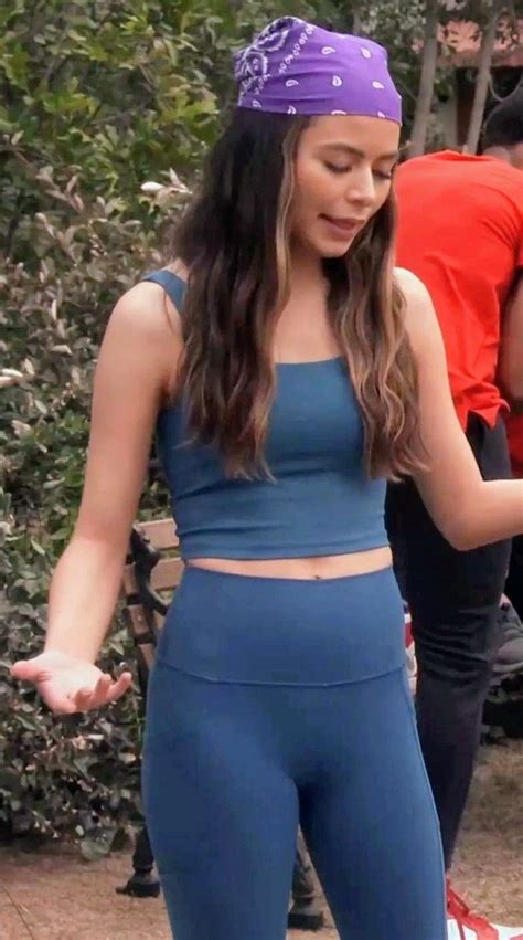 Pin By Disney Series Stars On Miranda Cosgrove Miranda Cosgrove Miranda Cosgrove Icarly