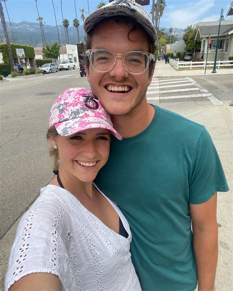 Lydia Plath Explains Saving 1st Kiss With Husband For Wedding Day Us