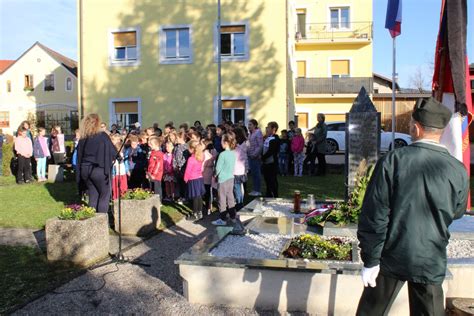 Foto Utrinki Komemoracija Ob Spomeniku Nob V Novi Cerkvi Občina Vojnik Mojaobčinasi
