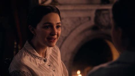 Dickinson Hailee Steinfeld And Ella Hunt On Spicy Episode 9 Emisue