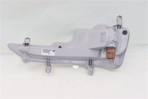 Gm Passenger Side Front Turn Signal Lamp 22810494 Ekg Diesel