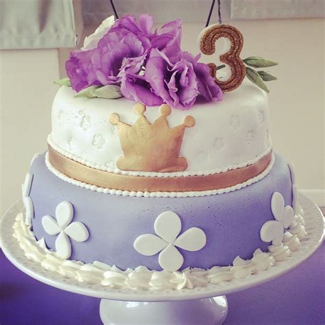 Pin De Naiara Lucio Em Tortas Gourmet Bolo Princesa Bolo Princesa Sofia Princesa Sofia