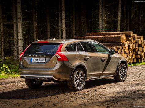 Volvo V60 Cross Country 2016 Pictures Information And Specs
