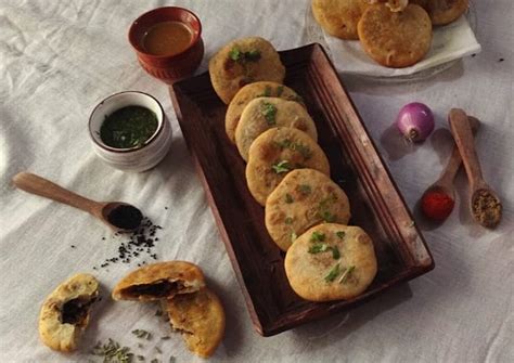 Pyaz Ki Kachauri Fried Chicken