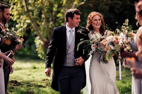 Alex And Rob Real Wedding — Hibiscus And Hodge Wiltshire Wedding Florist