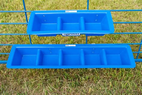 4 Divided Poly Trough 1024 5 Sydell Inc