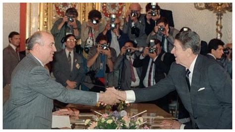 历史上著名的握手，可以消弭一场战争