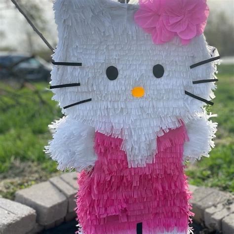 Helllo Kitty Piñata Etsy