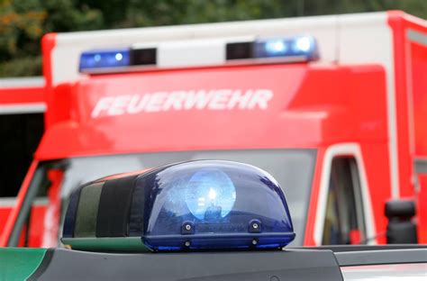 25 Tonnen Schweres Bauteil Fällt Auf Führerhaus Fahrer Stirbt Web De