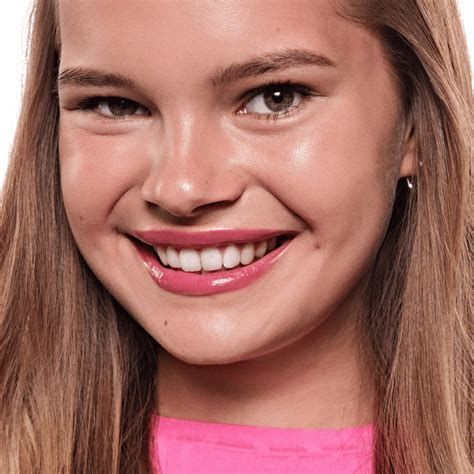 Buy Essence Hydra Kiss Lip Tint Vintage Rose Online