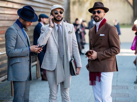 Trajes De Combinación De Colores Complementarios