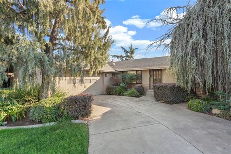 2112 Santa Rosa Way Stockton Ca 95209 See Est Value Schools And More