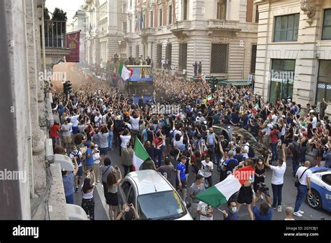 Rome Bathing In Crowds For The National Team On The Open Bus Stock