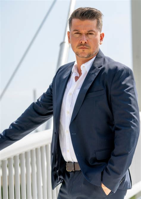 Abelardo Vladich Actores La Divina