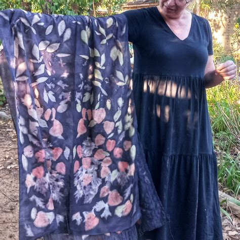 סטודיו גורינקה הדפס בוטני וצביעה טבעית סטודיו גוֹרינקה הדפס בוטני וצביעה טבעית