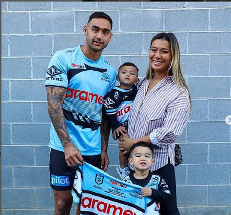 Briton Nikora Extends Contract With Cronulla Sharks St George