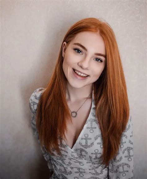Julia Adamenko Scrolller