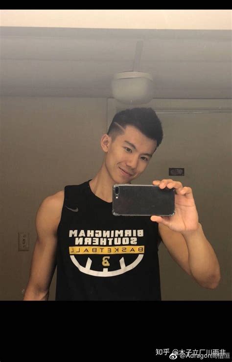 【男子图鉴】22岁篮球帅哥周楷恒，《这就是灌篮》颜技俱全，ncaa中国第一控卫 哔哩哔哩