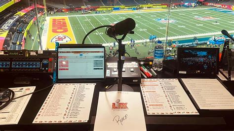 How Alan Roach Went From Being Called ‘phyllis To ‘the Voice Of God