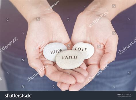 2 888 Imágenes De Faith Hope Love Stones Imágenes Fotos Y Vectores