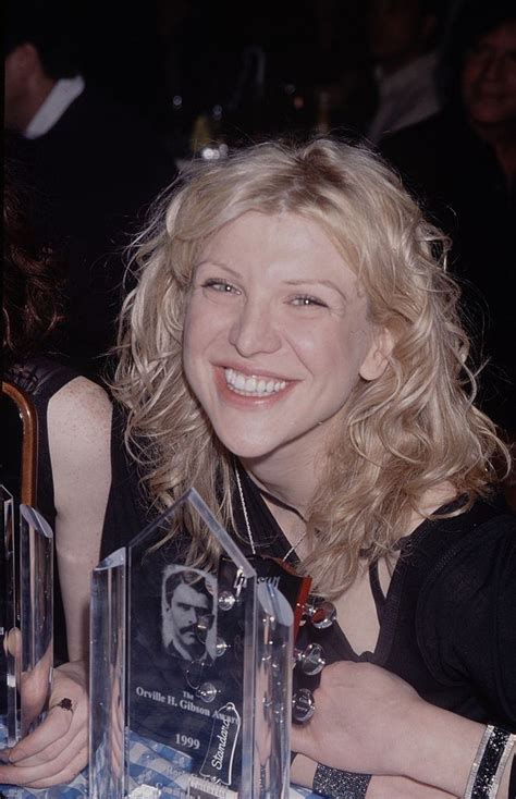 Young Courtney Love Life Story And Gorgeous Photos Of Queen Of Noise