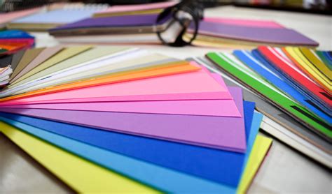 Materiales Básicos Para Iniciar En El Scrapbooking Tipos De Papeles