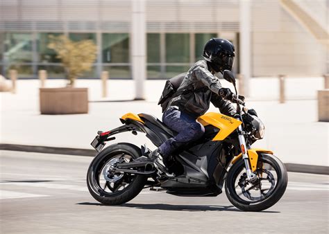 Zero Motorcycles Unveils Its 2017 Electric Bike Lineup Now Over 200