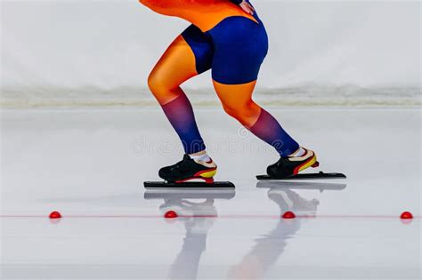 Female Skaters In Bright Skin Suit Run Race In Speed Skating