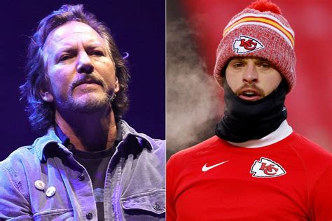 Eddie Vedder Calls Chiefs Kicker A P Y For Comments On Women