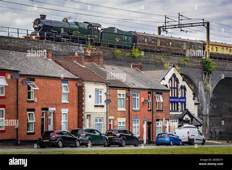 Gwr 4073 Class 7029 Clun Castle Steam Locomotive Hauling The Mersey