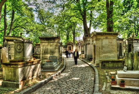 Pere Lachaise Cemetery Pere Lachaise Famous Graves Yvrnnv