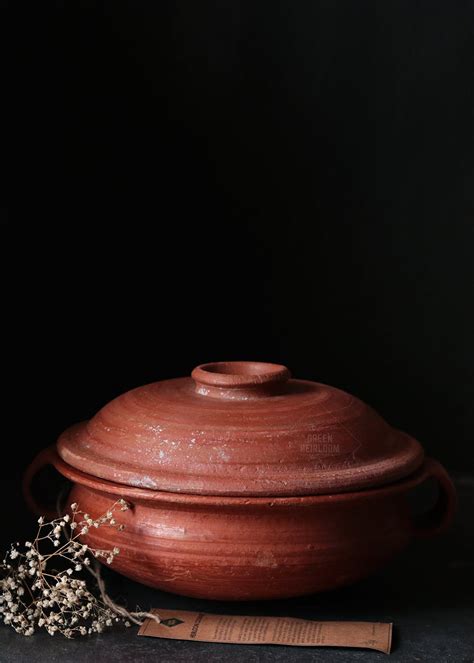 Get Clay Urali Pot With Lid At ₹ 1152 Lbb Shop