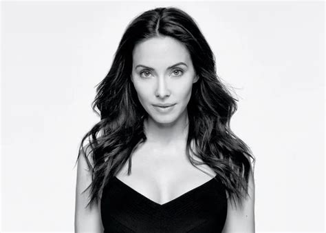 Who Is Whitney Cummings All You Need To Know About The Actress And