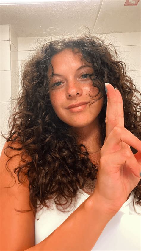 Zoe Sedney R Dutchtrackgirls