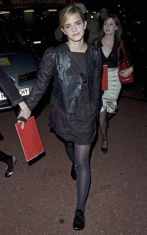 Celebrity Legs And Feet In Tights Emma Watson Pantyhose Queen The Best Of Collection